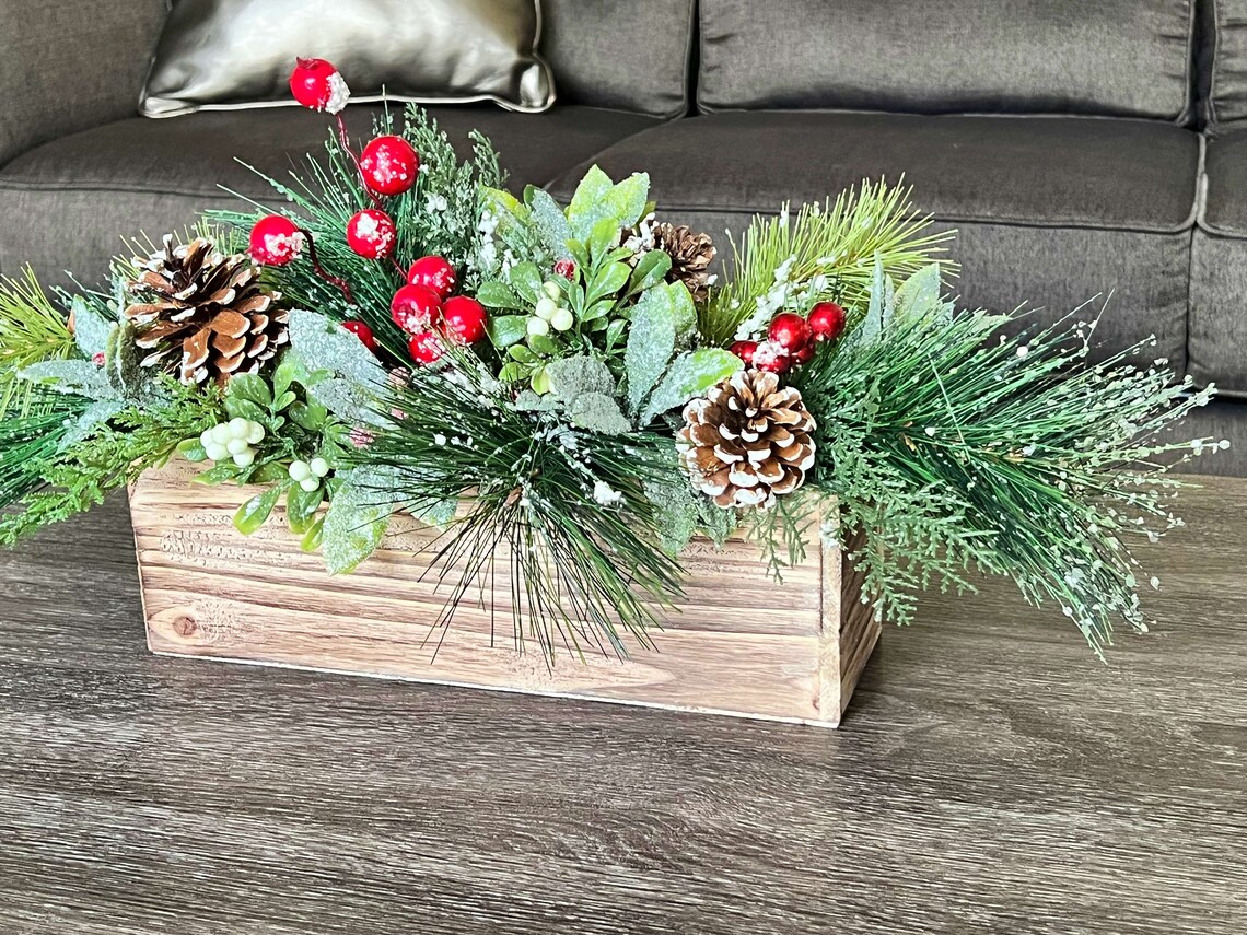 Rustic Winter Centerpiece Christmas Arrangement, Traditional Christmas ...