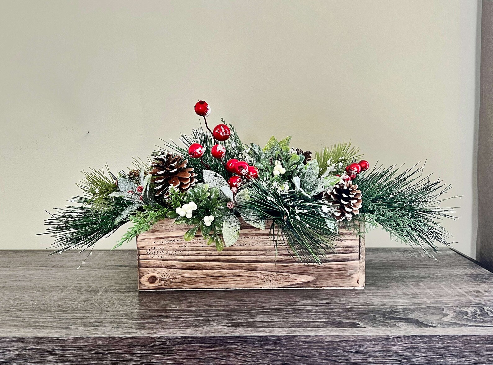 Rustic Winter Centerpiece Christmas Arrangement, Traditional Christmas ...