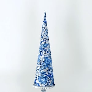 Chinoiserie Cone Tree, White/blue Holiday Decor, Winter Tree Decoration ...