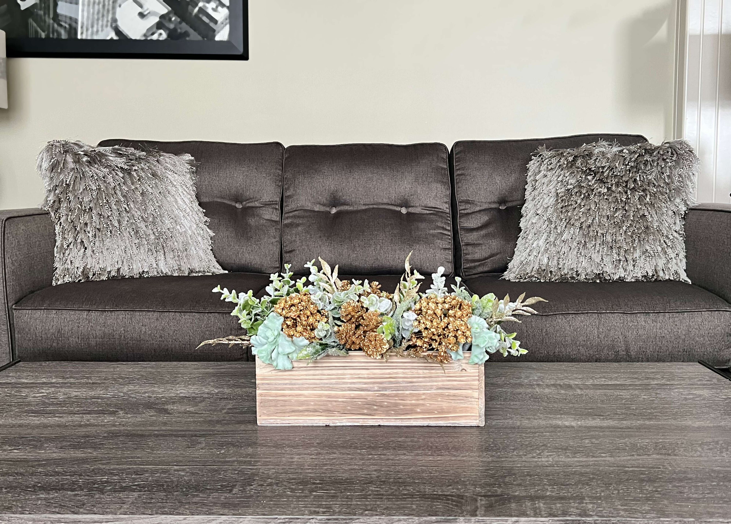 Rustic Winter Centerpiece Christmas Arrangement in Wood Box - Etsy