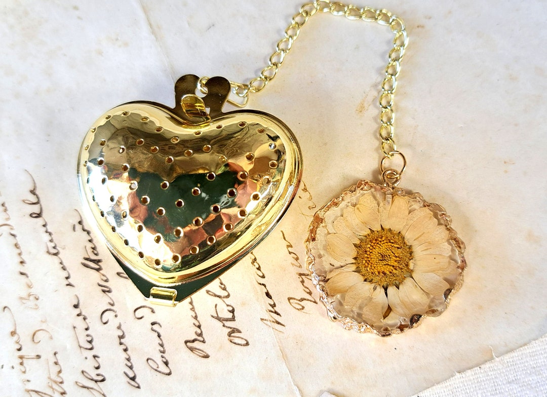 Gold Tea Infuser With Real Daisy Flower in Resin Pendant for Fresh ...