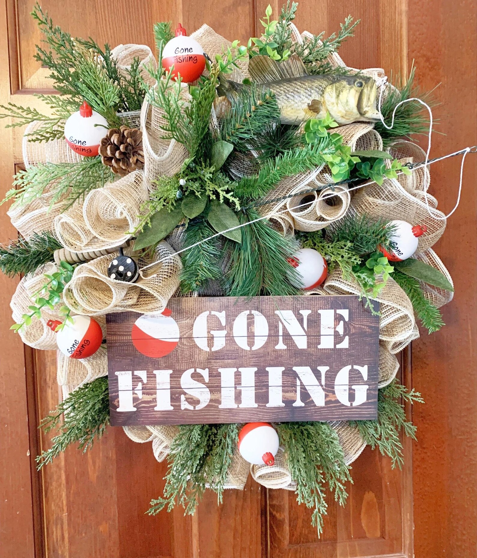 Gone Fishing Wreath: Rustic Cabin Decor With Bass & Bobbers - Etsy