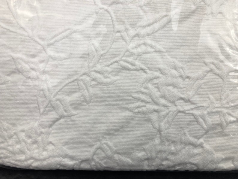 Piubelle Matelasse Ruffle Texture Floral Cottage Farmhouse Quilt ...