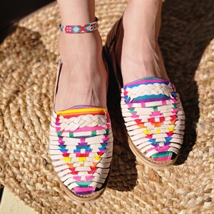Mexican Huarache Sandals Serape Style Womans Huarache Sarape Design ...