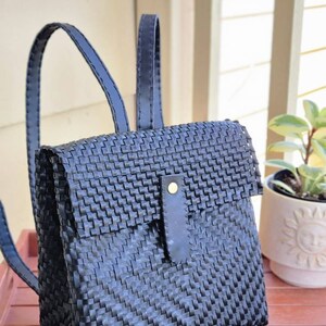 Handwoven Plastic Backpack Eco-friendly Mercado Style Mochila Handwoven ...