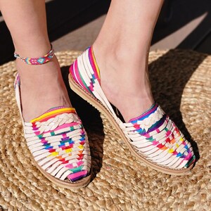 Mexican Huarache Sandals Serape Style Womans Huarache Sarape Design ...