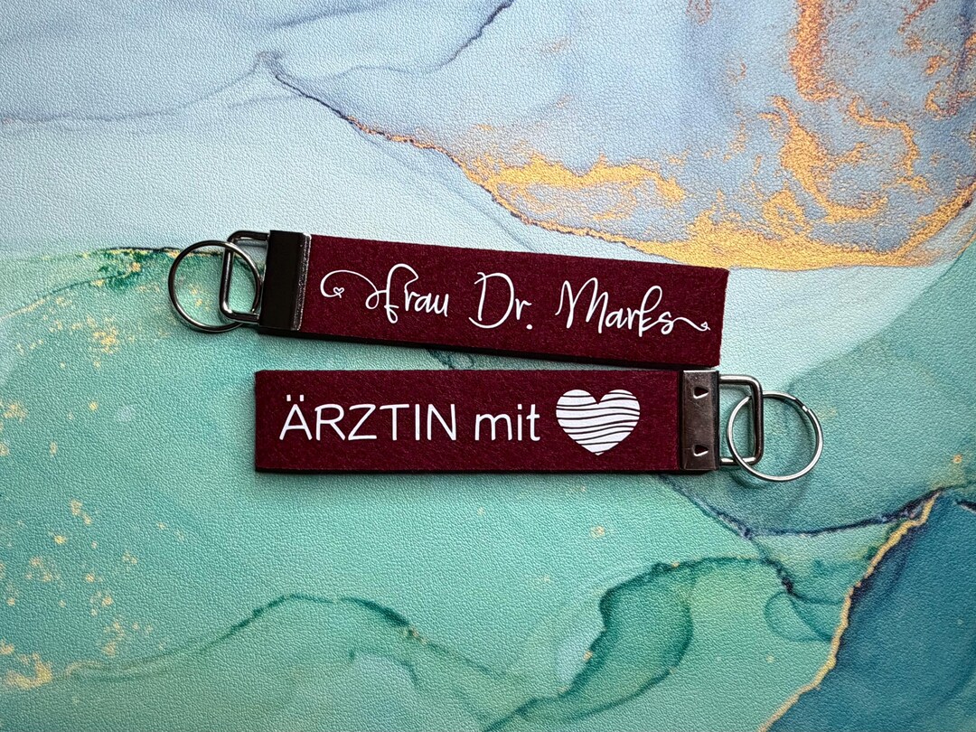 Arzt mit Herz | Ärztin mit Herz | mit Name | Schlüsselanhänger ...