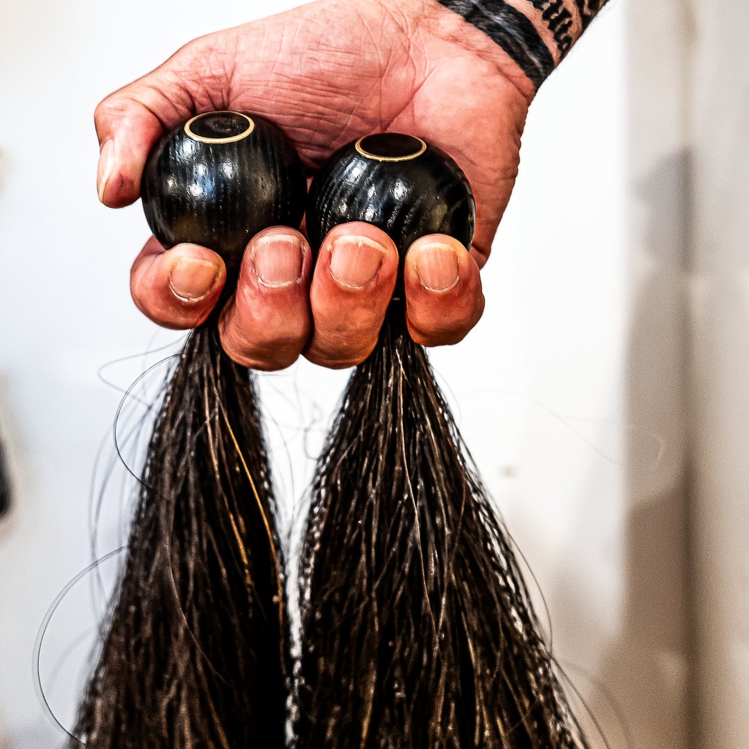 Double Trouble. Set of Two 61 Cm/24" Horsehair Floggers With Ball ...