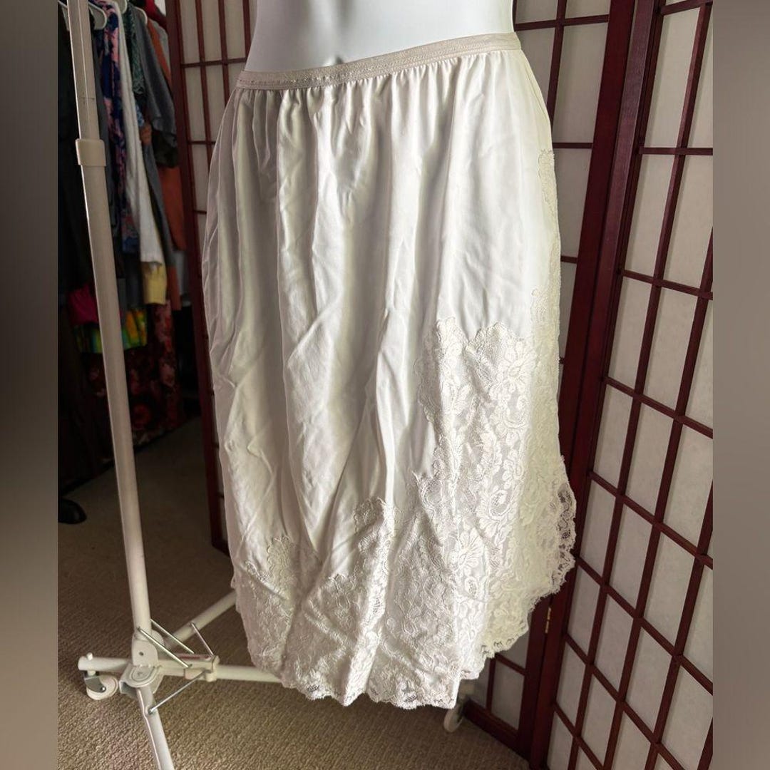 Elegant Vanity Fair White Lace Half Slip Mid 1950s Size Small - Etsy