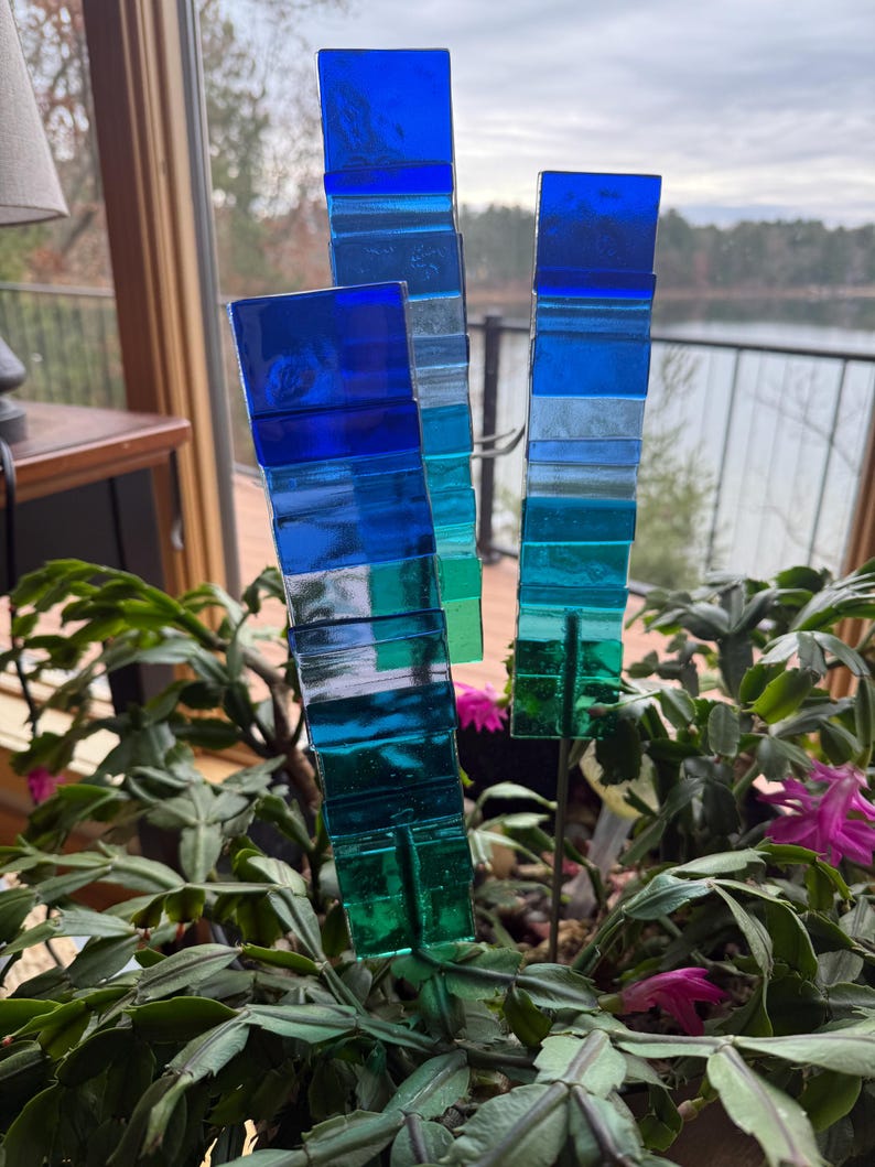 GET READY 4 SPRING Garden Plant Stake Shades of Blue & Green Fused ...