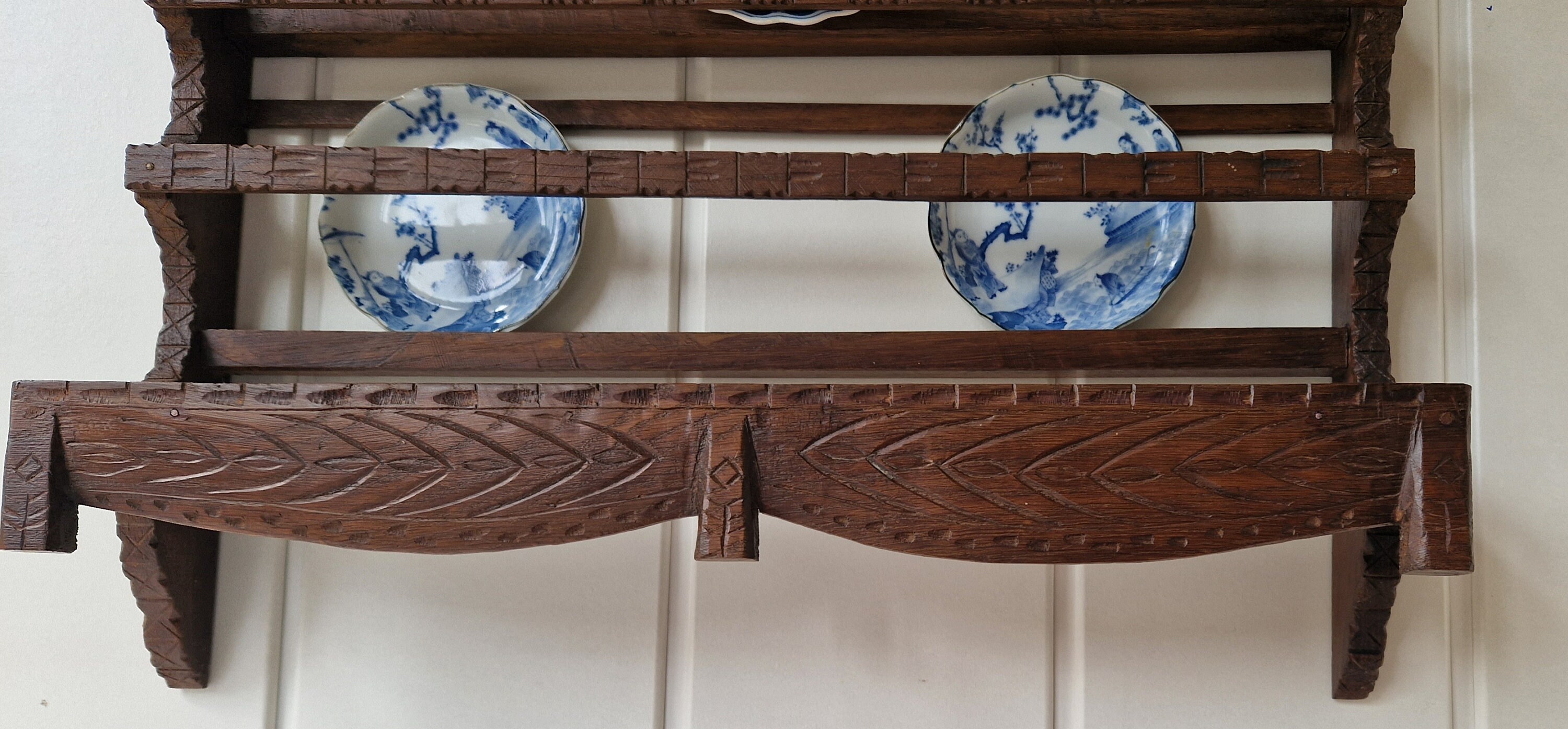 Antique Oak Hanging Plate Rack Wall Shelves 1880s Plate Rack Wall ...