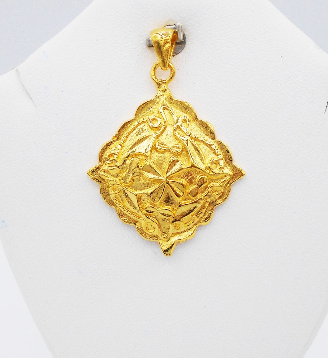 Gold Pendant Style Vintage Design Thai Jewelry 22K 23K 24K Thai Baht ...