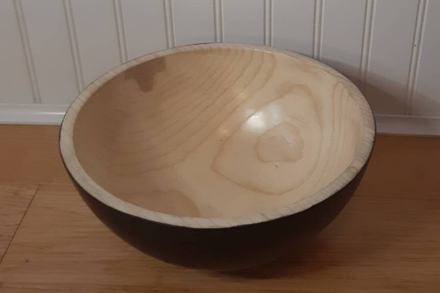 Handmade ebonized ash bowl - Etsy.de