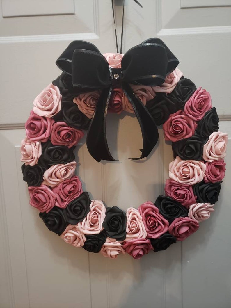 Pink and Black Rose Wreath. Everyday Front Door Wreath. Spring - Etsy