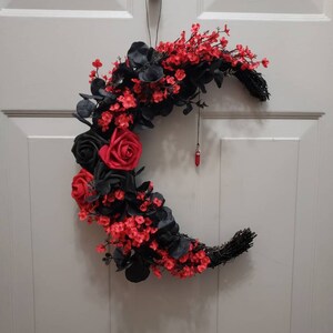 Red and Black Moon Wreath. Gothic Moon Decor. Witchy Door Wreath ...