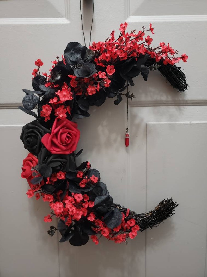 Red and Black Moon Wreath. Gothic Moon Decor. Witchy Door - Etsy