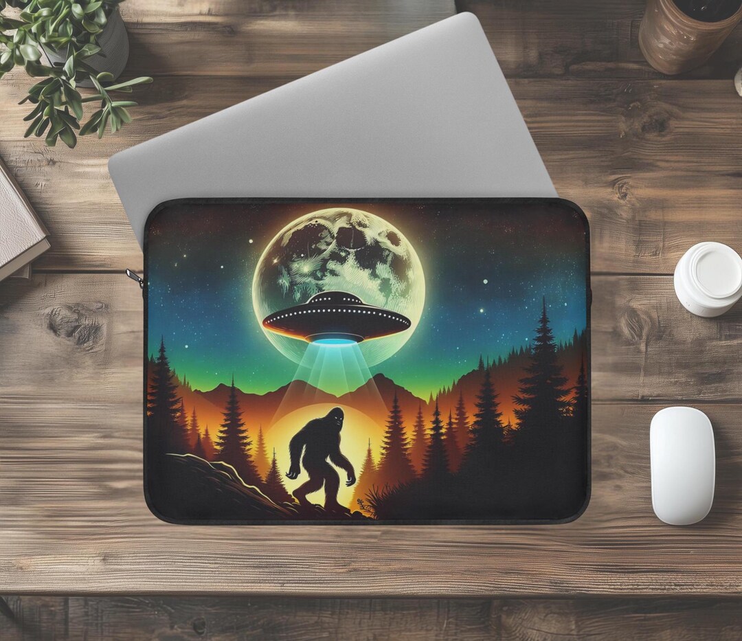 Bigfoot and Alien Laptop Sleeve, Cryptid UFO Laptop Case, Sasquatch ...