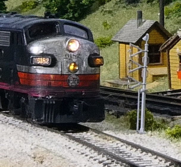 HO Scale Southern Pacific Phone Booths, Switch and Train Order Stands ...