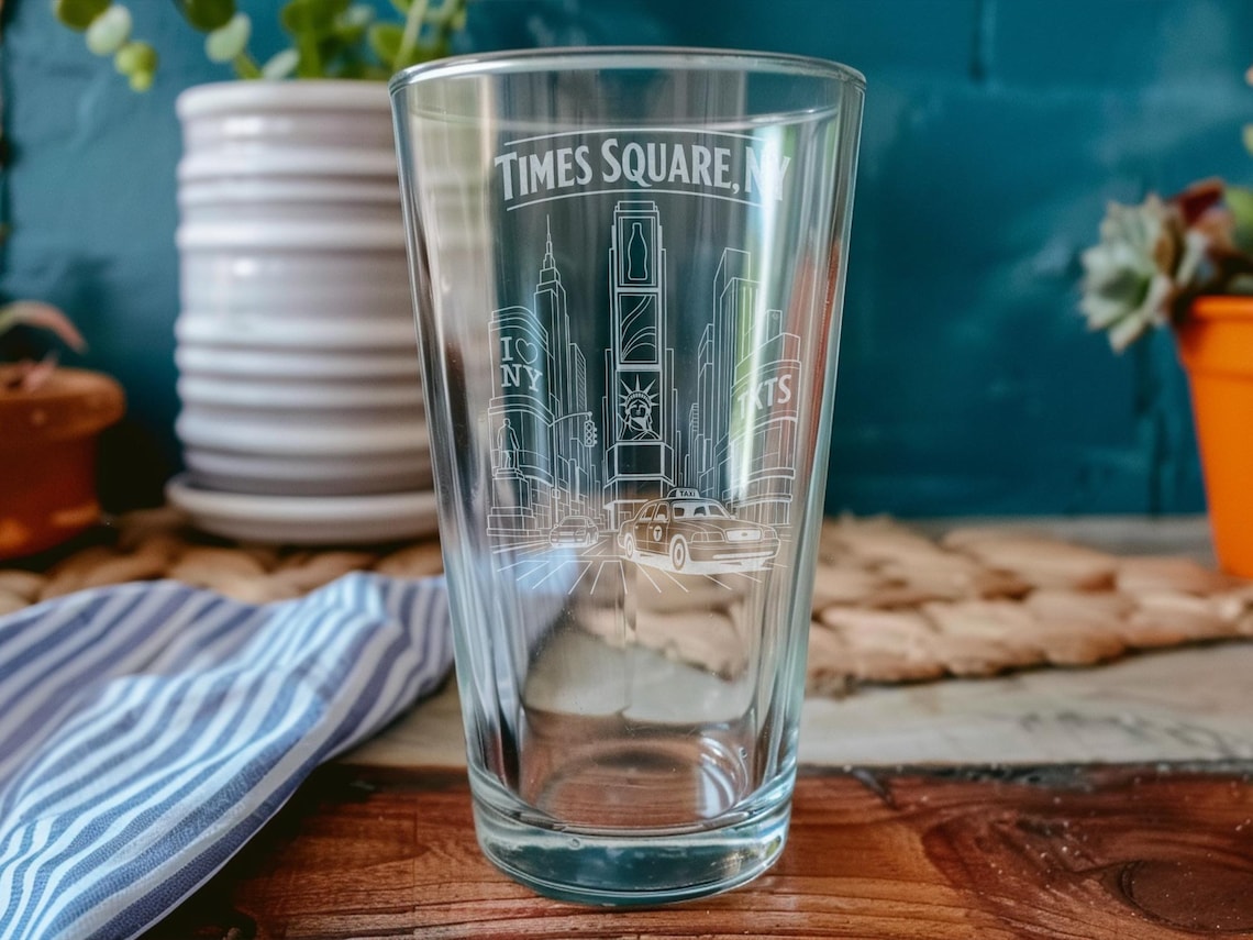 Times Square New York City Pint Glass, NYC Skyline Souvenir Beer Glass ...