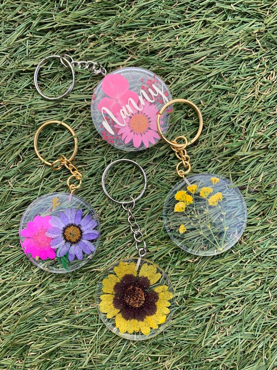 Pressed Flower Key Ring / Personalised / Circle / Dried - Etsy UK