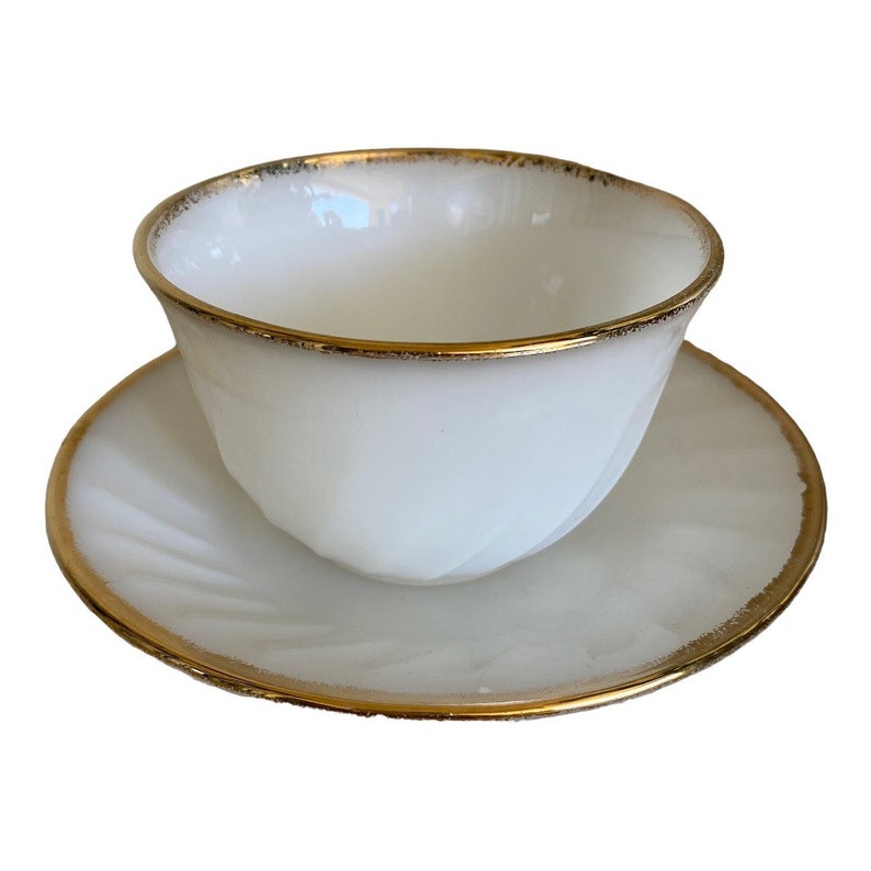 VTG Anchor Hocking FIRE-KING White Swirl Milk Glass Tea Cup Saucer Gold ...