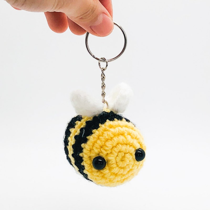 Crochet Bee Keychain - Etsy
