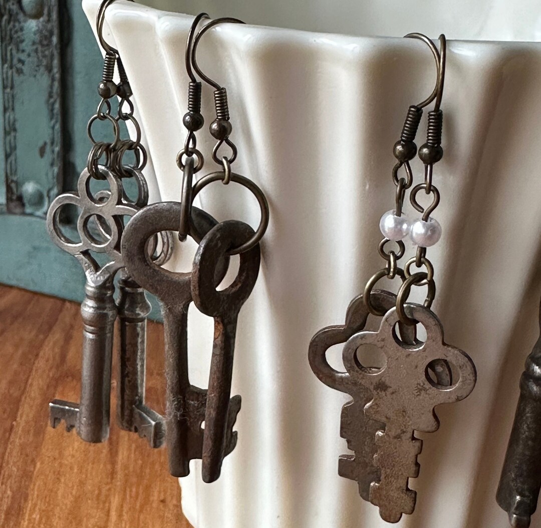 Vintage Key Earrings, Skeleton Key, Old Key, Dangle, Antique Jewelry ...
