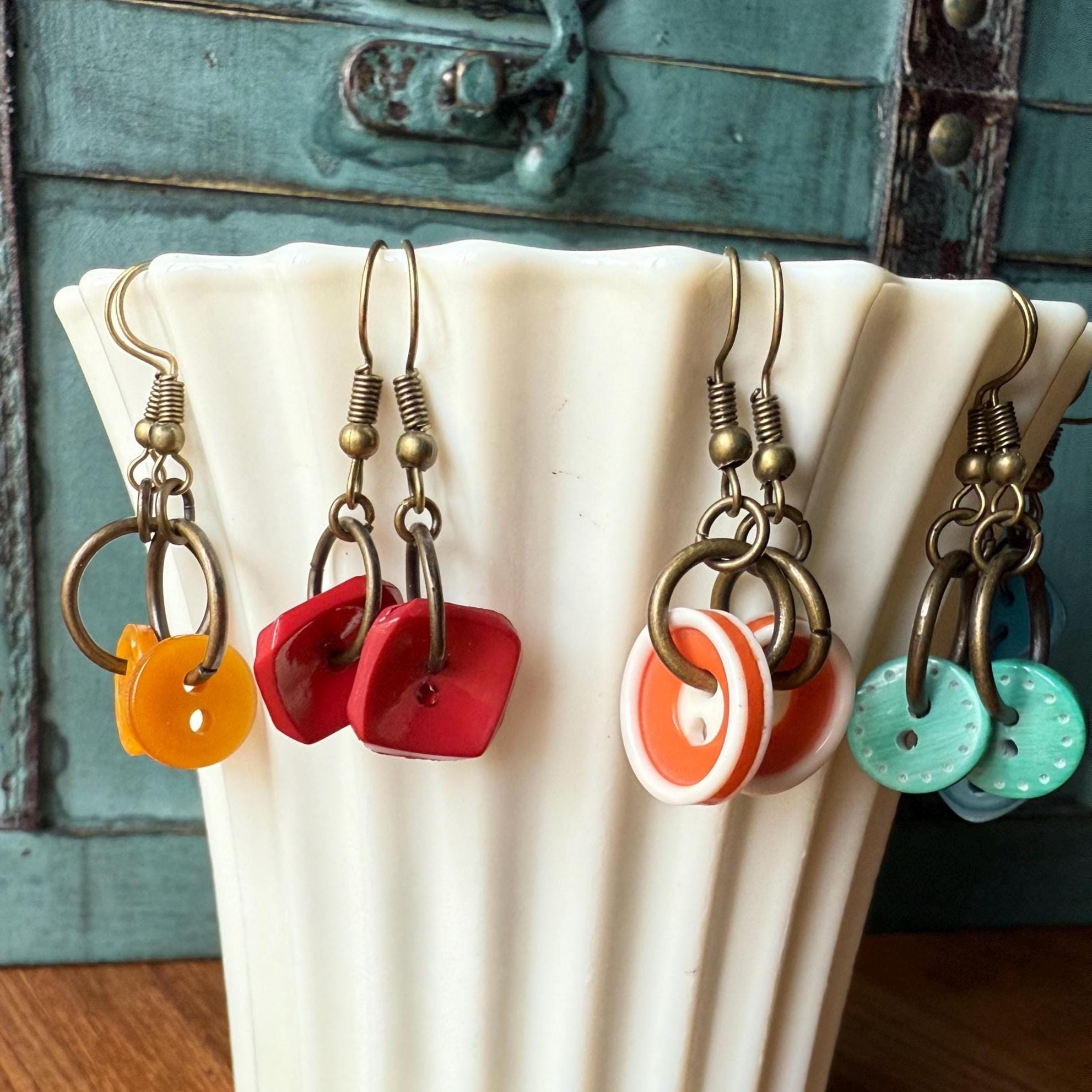 Vintage Button Earrings, Old Buttons, Dangle, Antique Jewelry ...
