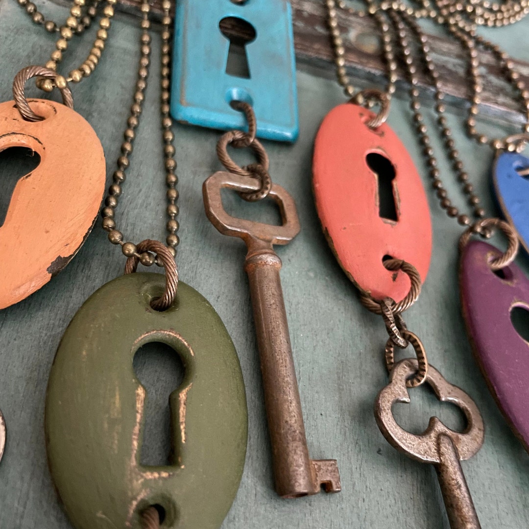 Vintage Key Hole With Skeleton Key Large Antique Jewelry - Etsy