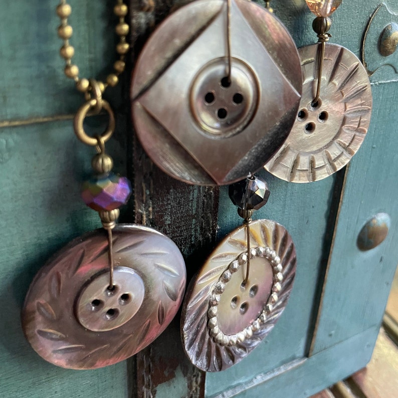 Vintage Smokey Pearl Carved Shell Button Pendants, Sewing, Antique ...