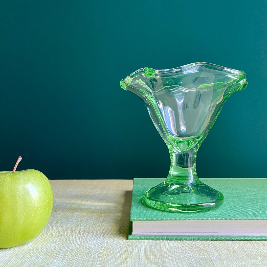 Vintage Italian Green Glass Sundae Dish / Fluted Edge Art Deco Trifle ...