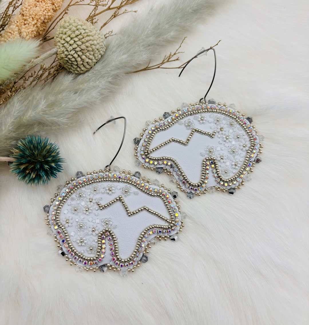 Métis/indigenous Made Beaded Earrings/authentic/sparkly/bear/handmade ...