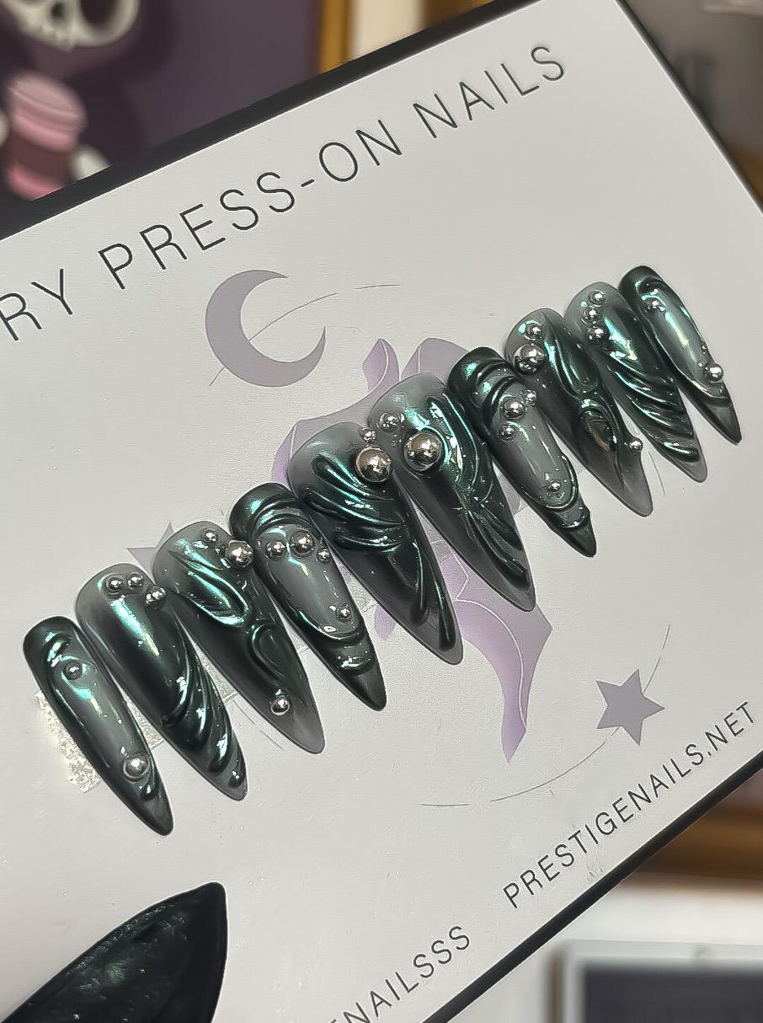 Metallic Gothic Green 3D Abstract Crystal Silver Press on Nails ...