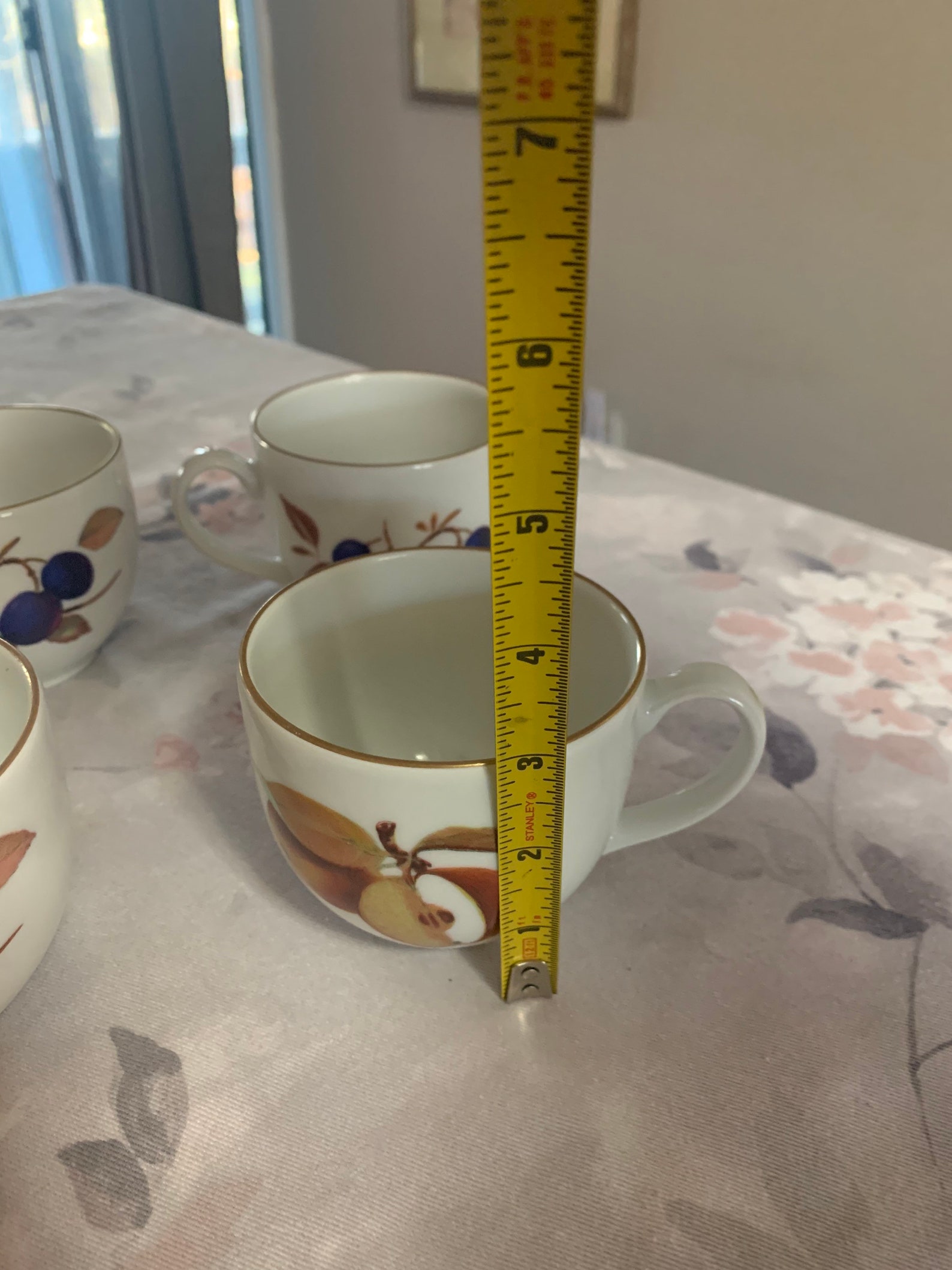 4 Royal Worcester Evesham Vale Gold Trim Teacups England Mugs Coffee ...