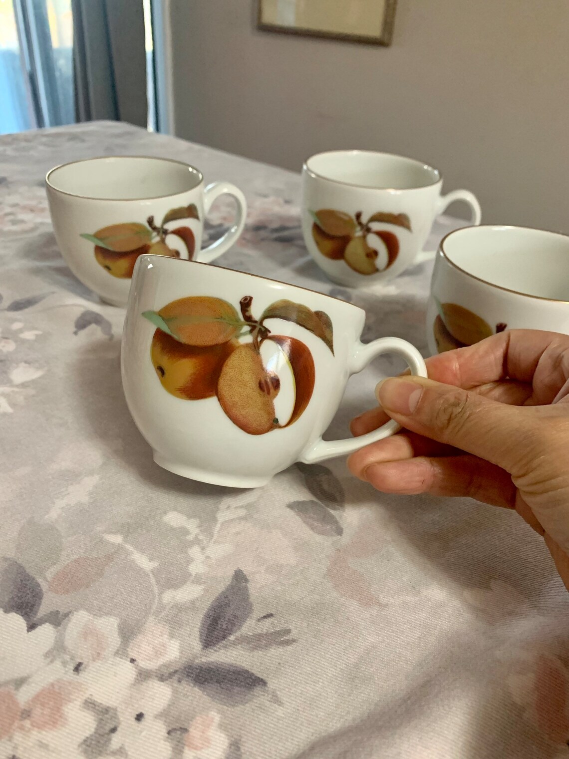 4 Royal Worcester Evesham Vale Gold Trim Teacups England Mugs Coffee ...