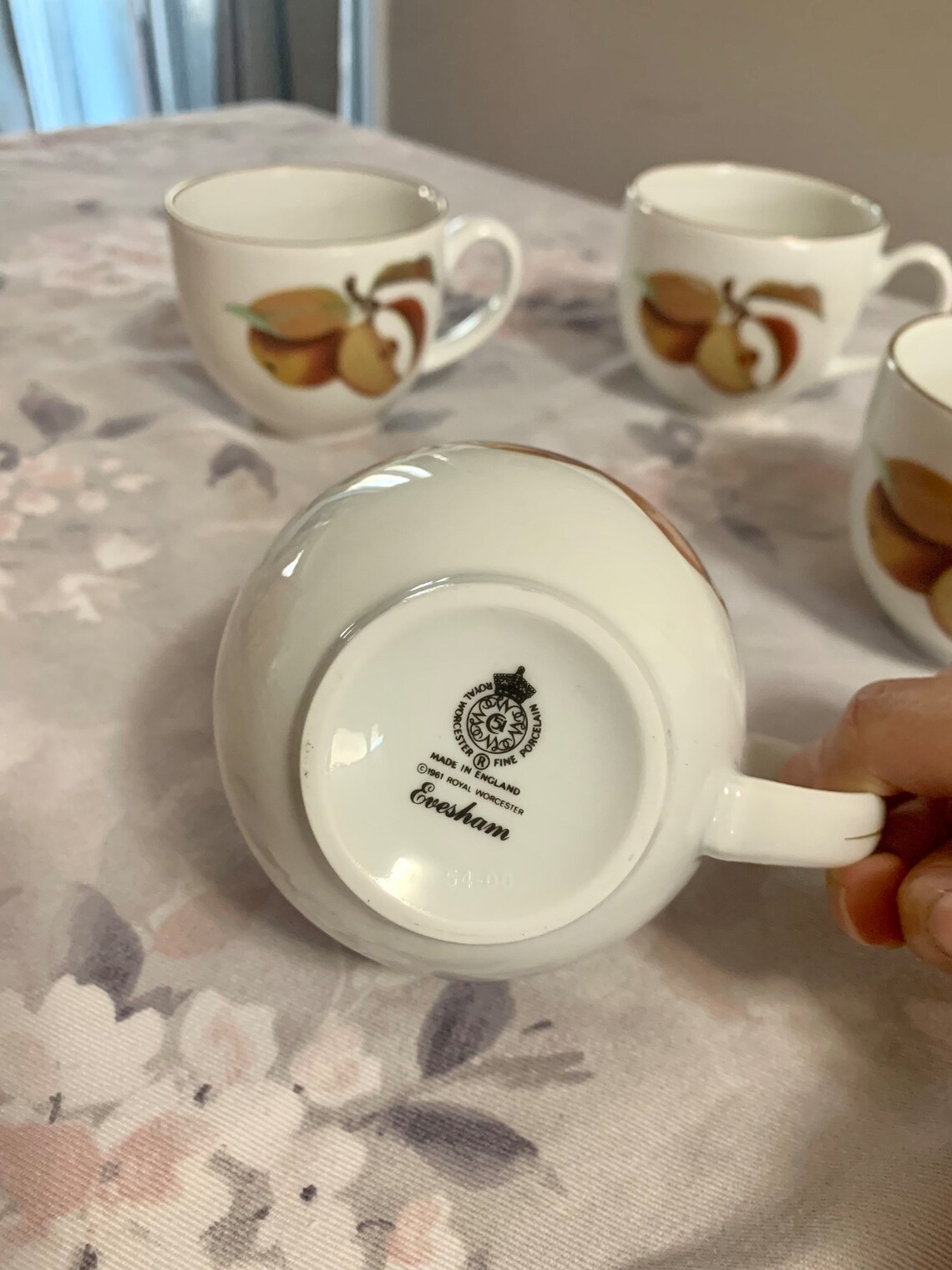 4 Royal Worcester Evesham Vale Gold Trim Teacups England Mugs Coffee ...