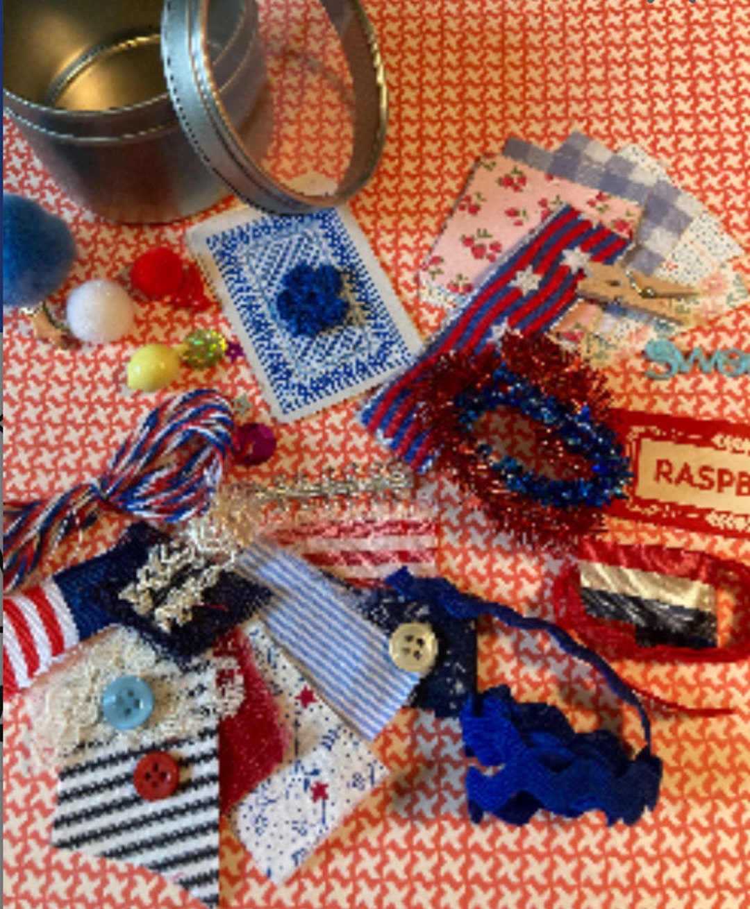 MBG Tiny Treasures Patriotic Holiday Craft Supplies Sampler Tin - Etsy
