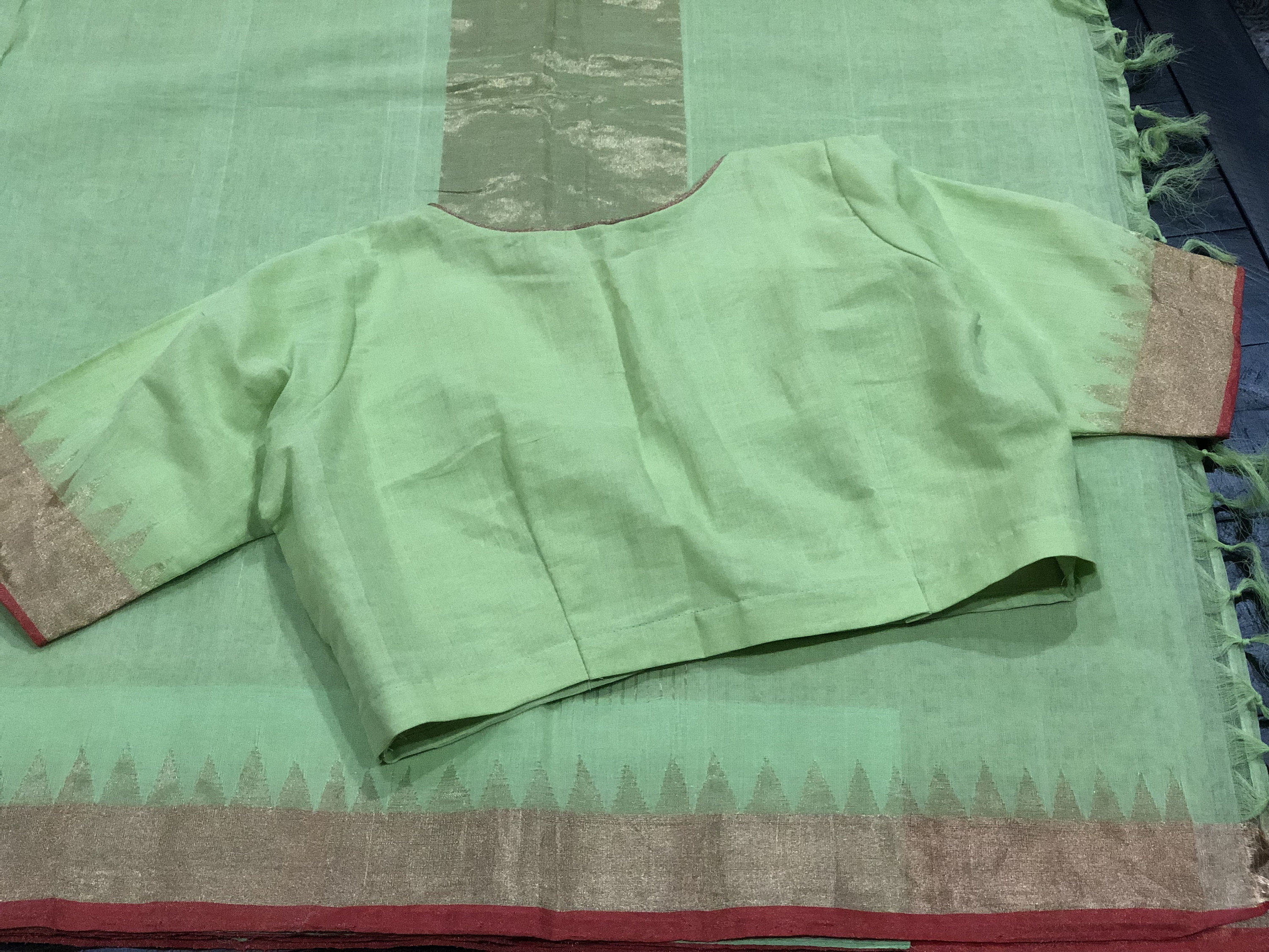 Parrot Green Ponduru Khadi Saree With Zari Borders - Etsy