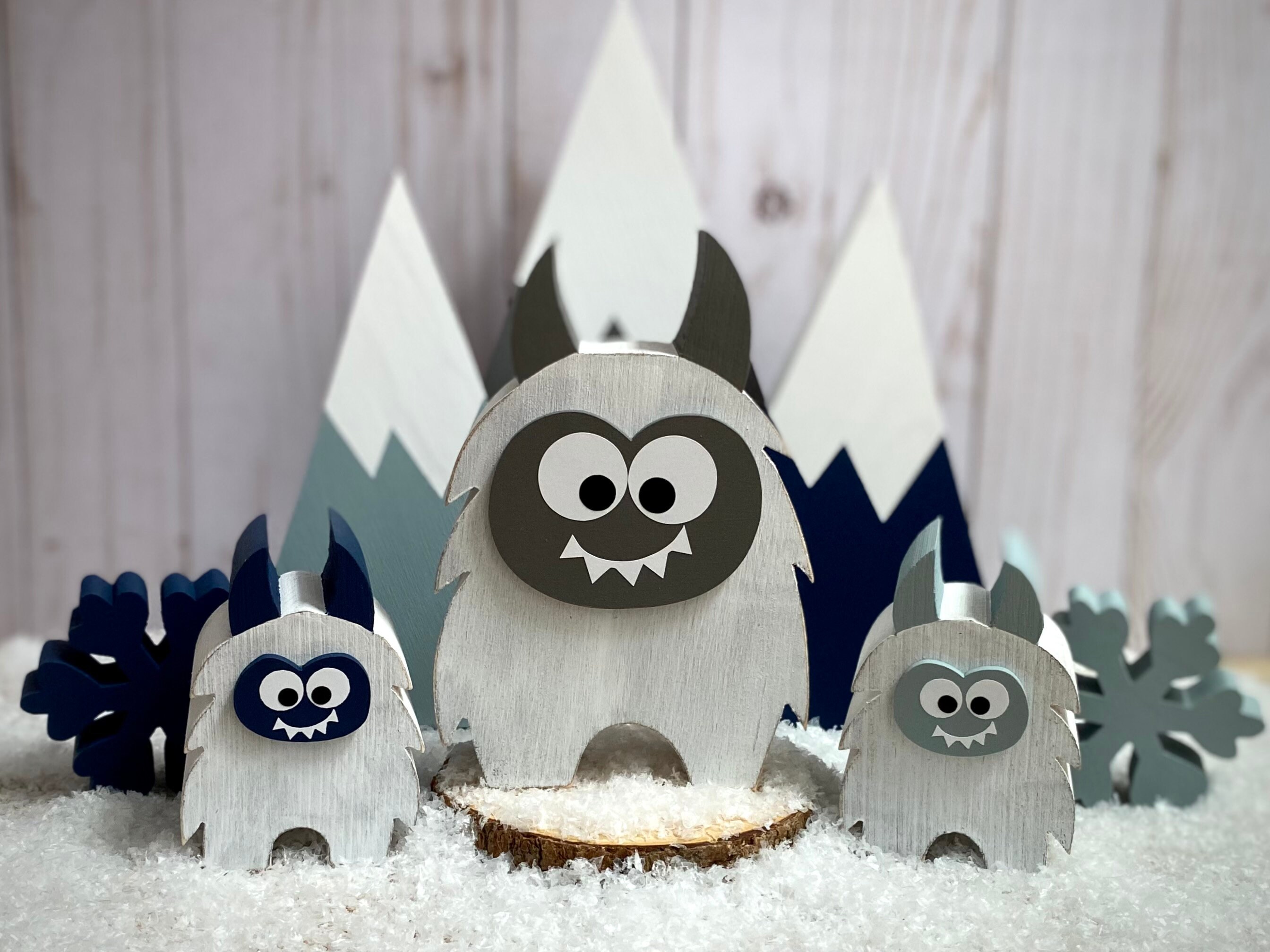 Chunky Wood Yeti - Abominable Snowman - Yeti Family Display - Winter ...