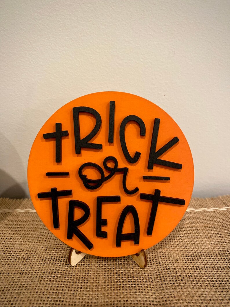 Small Round Signs - Interchangeable Inserts - Tiered Tray Seasonal ...