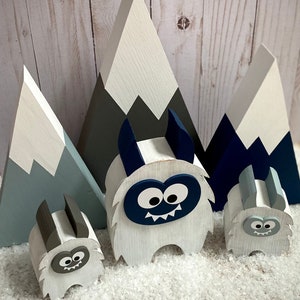 Chunky Wood Yeti - Abominable Snowman - Yeti Family Display - Winter ...