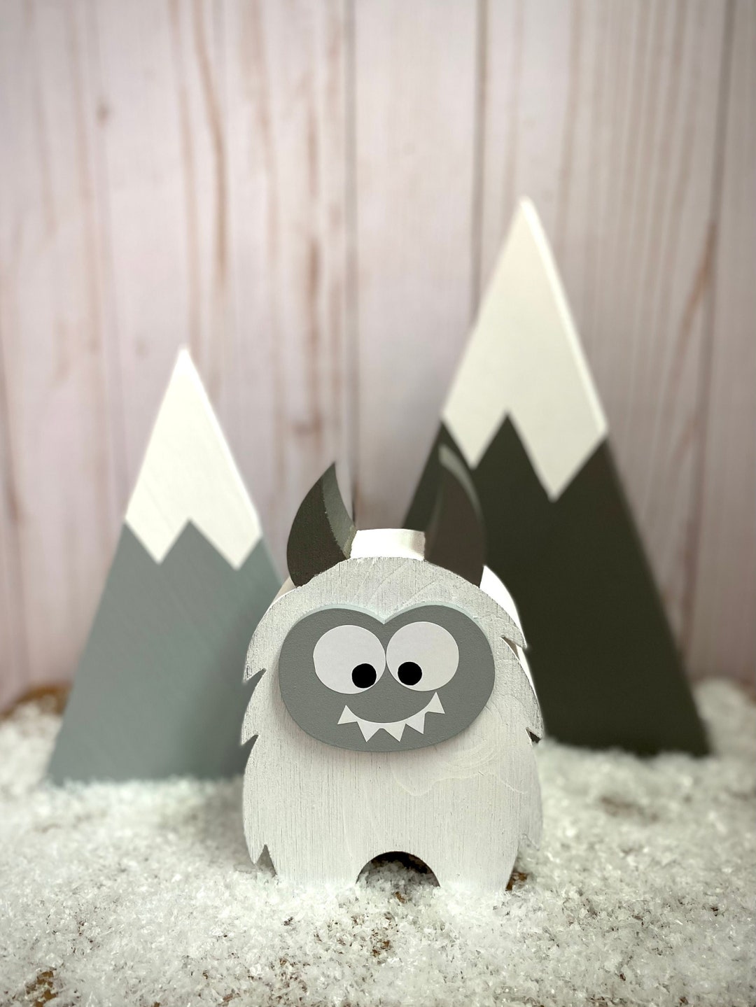 Wood Yeti Set Yeti Mountain Decor Abominable Snowman Winter Wood Decor ...