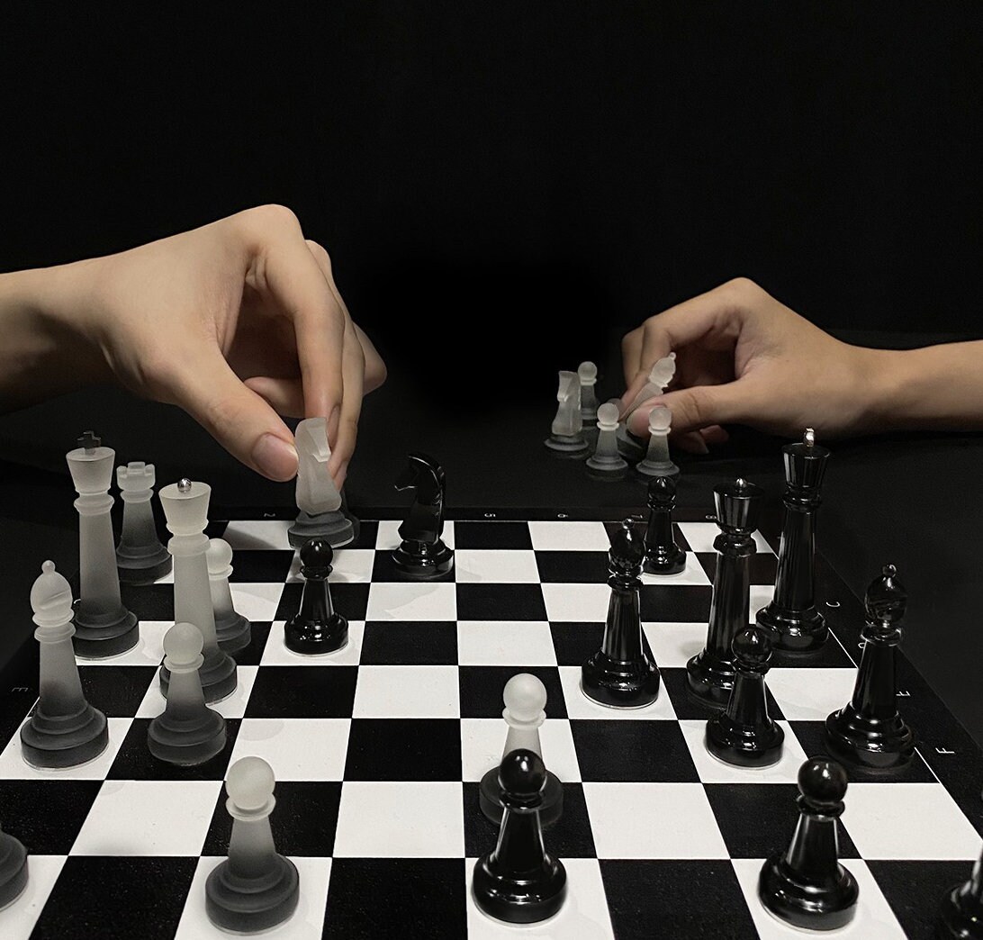 Resin Chess Set Chess Table Modern Chess Set Gifts Idea for Him Husband ...