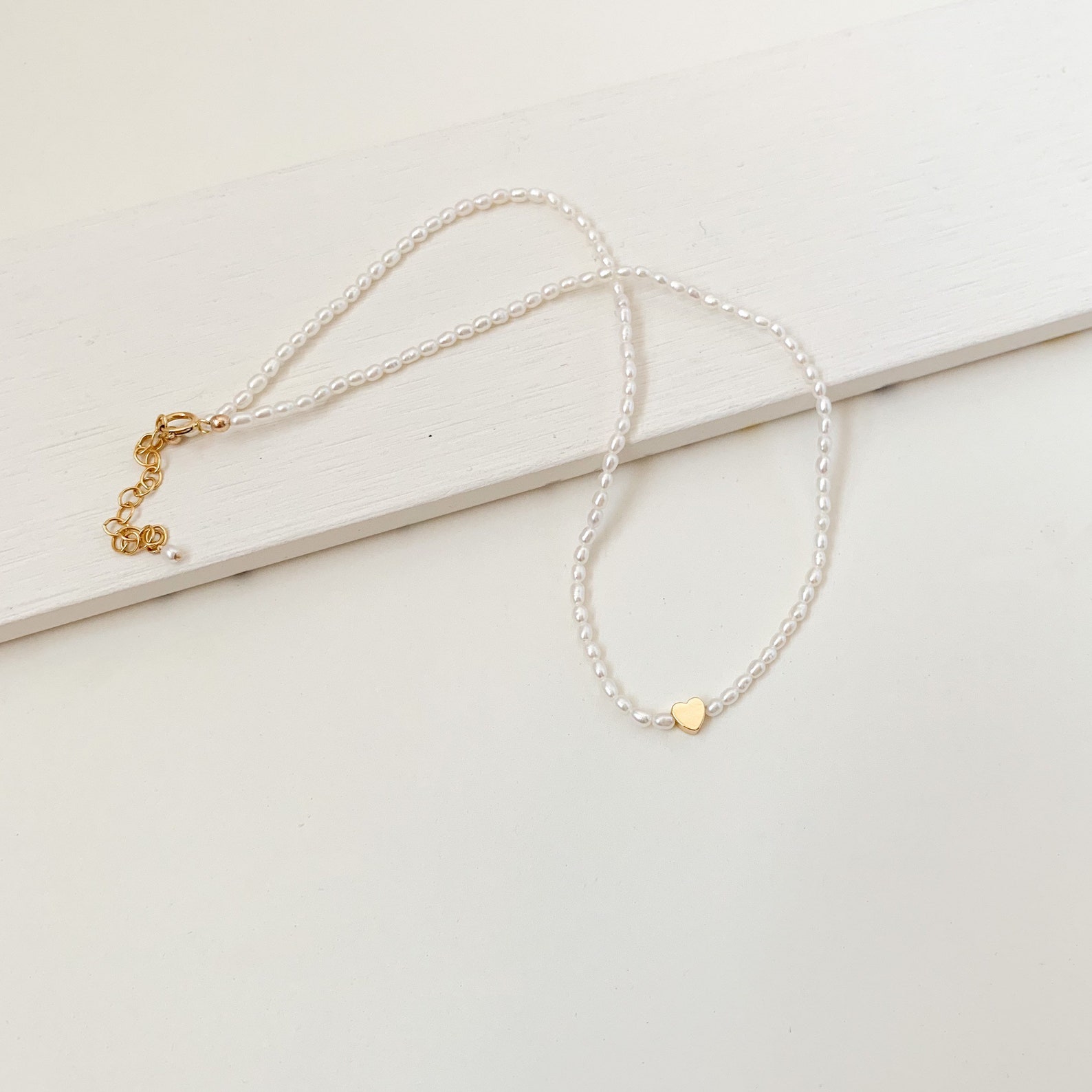 Dainty Freshwater Pearl Choker Necklace With Gold Heart Etsy