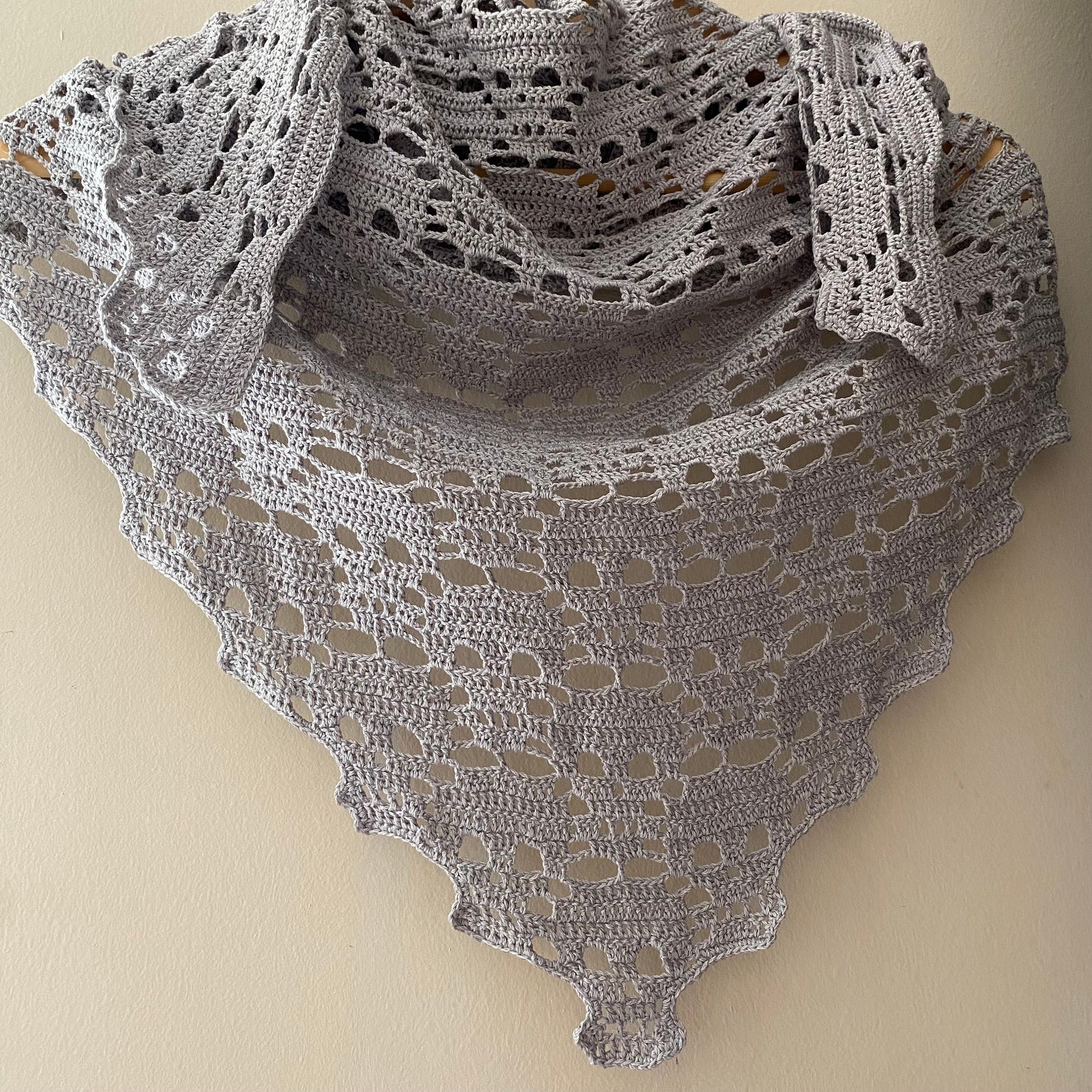 Crochet Skull Shawl Pattern: Lost Souls Design (PDF Pattern) - Etsy