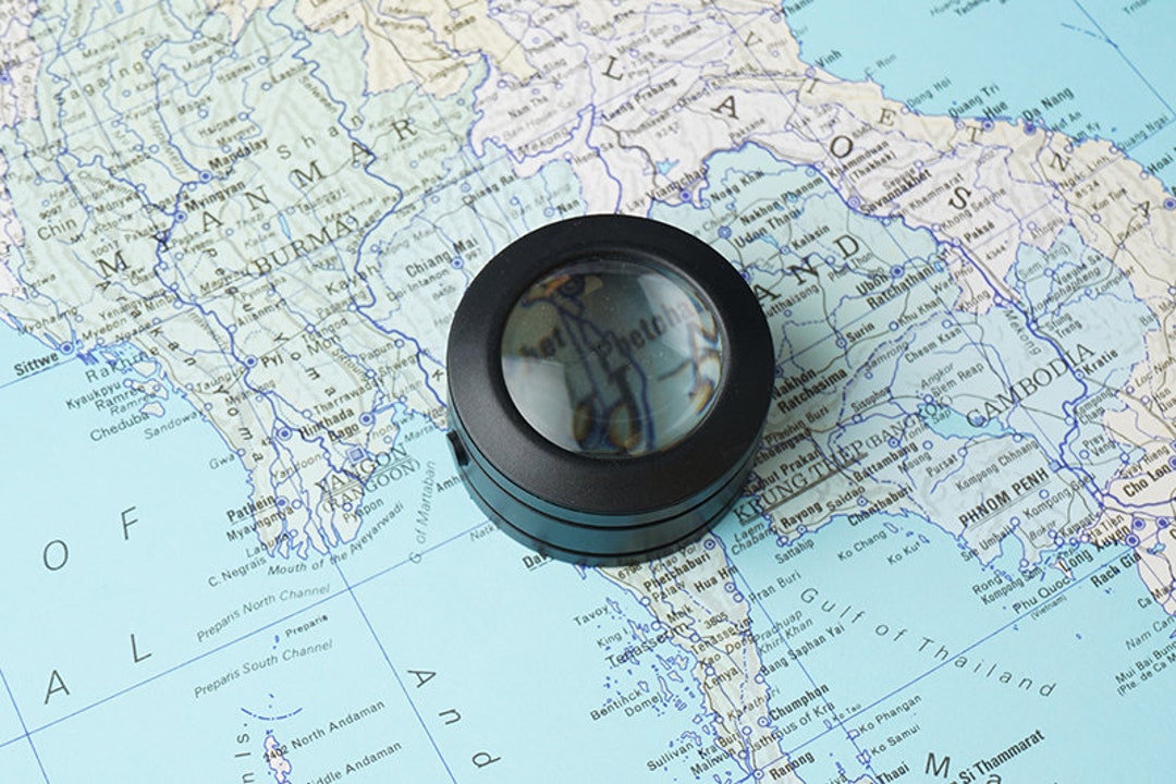 Wild and Free Travel LED Magnifying Glass in Gift Box - Etsy