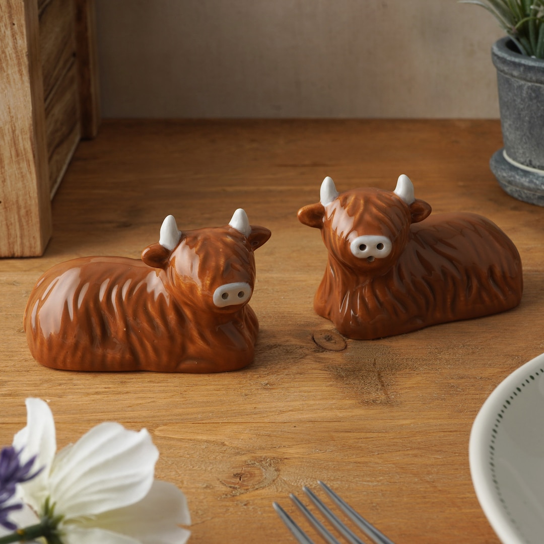 Bramble Farm Highland Cow Salt & Pepper Shakers in Gift Box - Etsy
