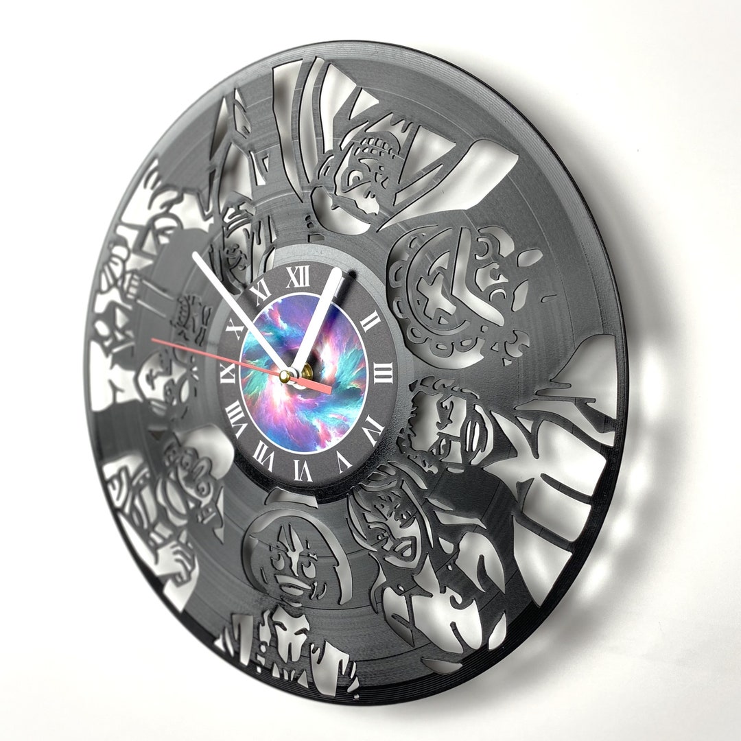 The Anime Fan Vinyl Record Clock | Anime Wall Decor | Gift for Friend ...