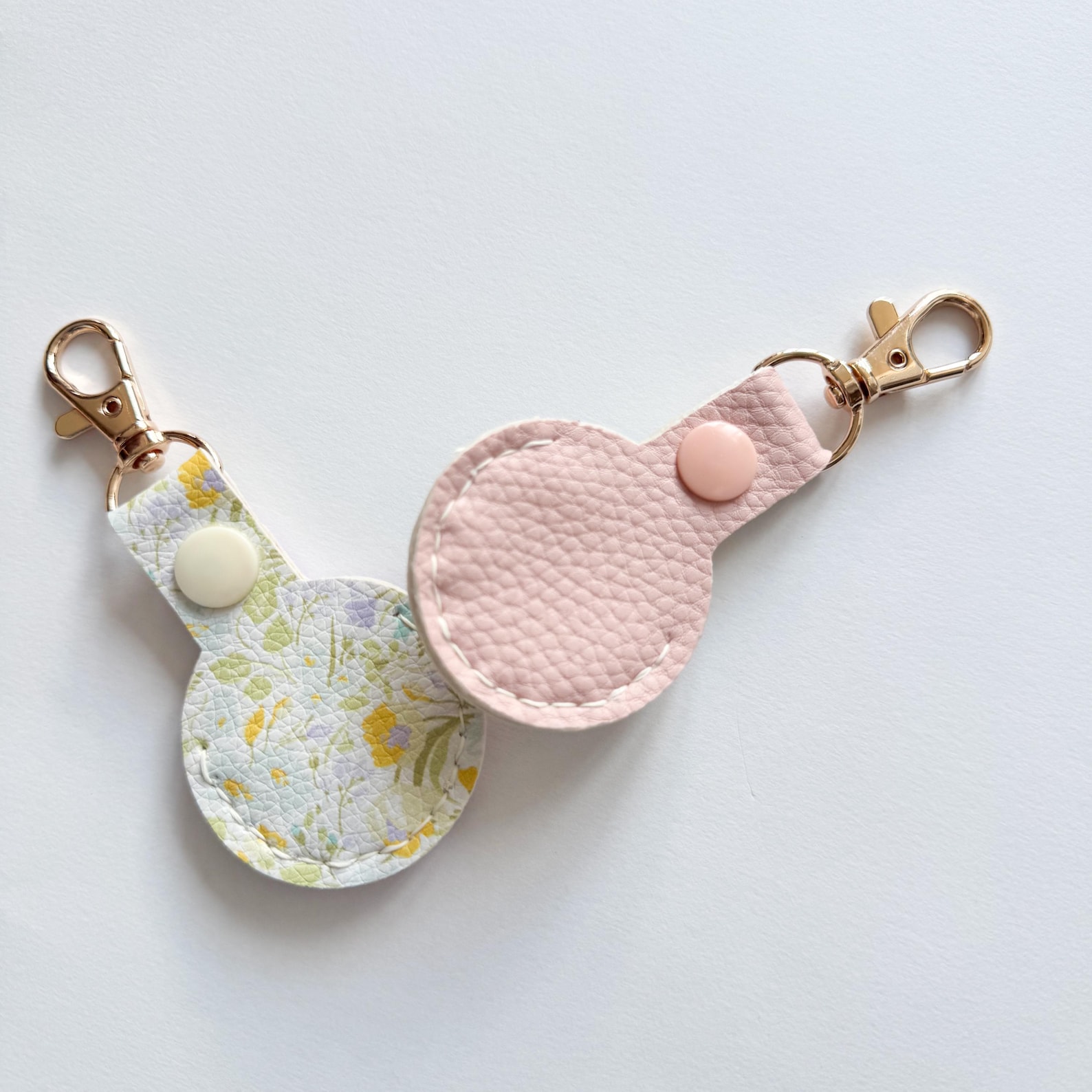 Personalised Leather AirTag Case Keyring // Keychain for Apple AirTag ...