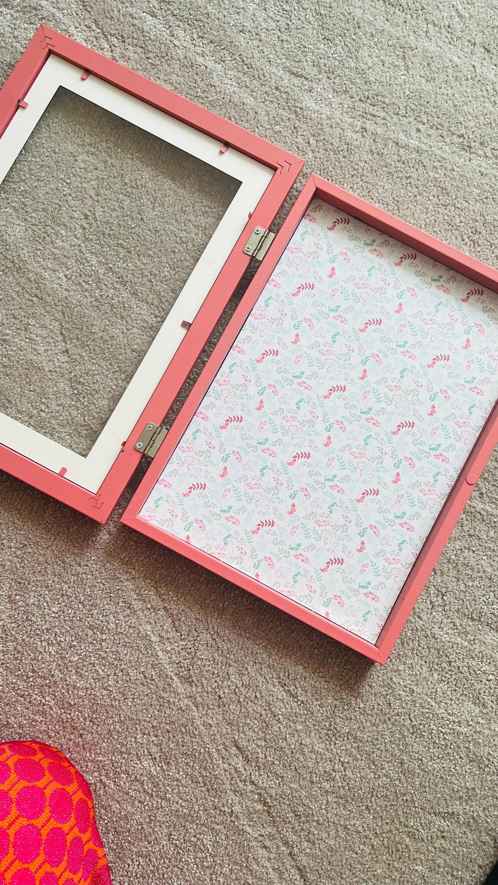 Bobbin Kid's Artwork Frame // Kid's Painting Storage //bobbin Photo ...